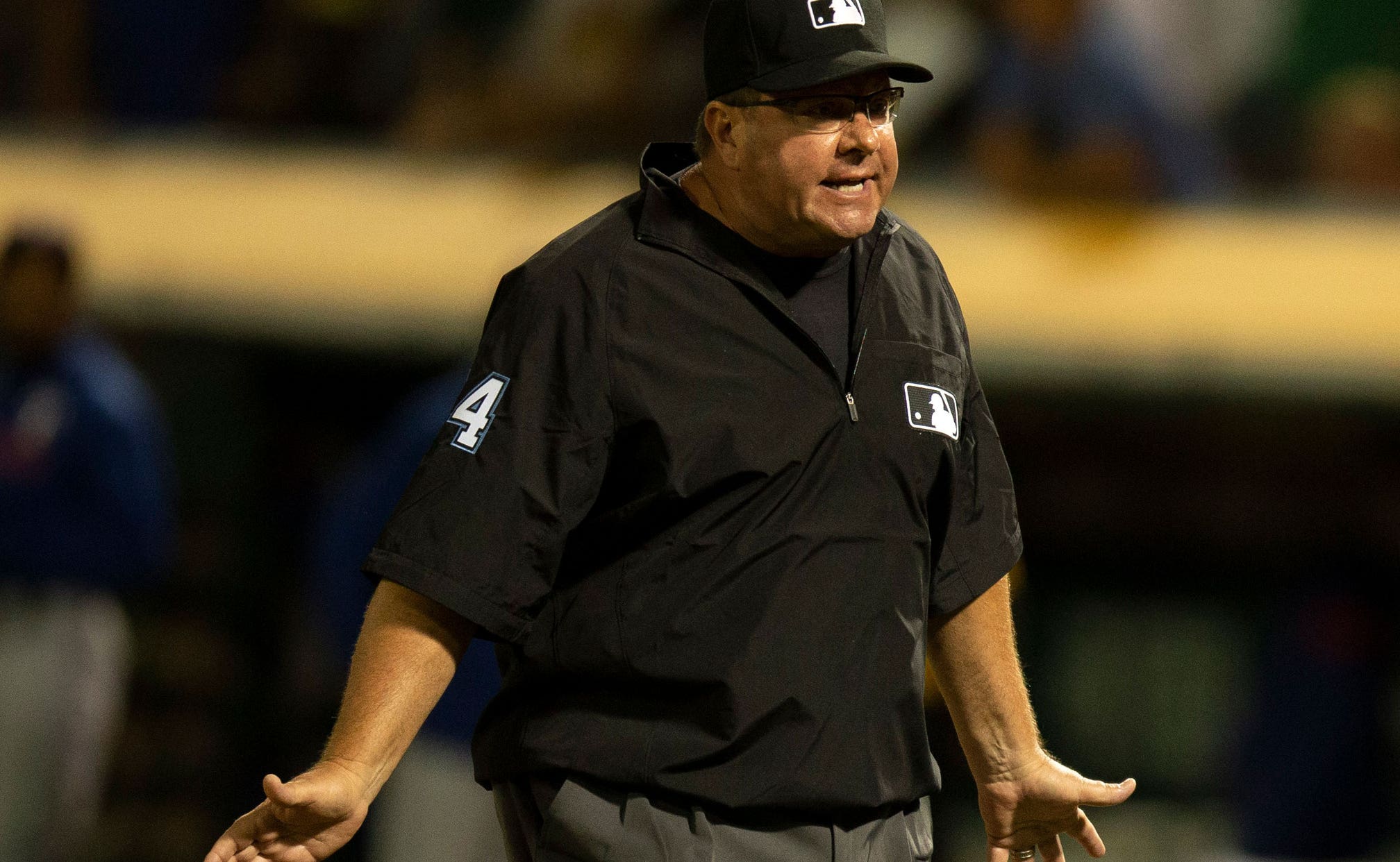 Sam Holbrook, ump in '12 Cards-Braves infield fly flap, heads NLDS crew ...