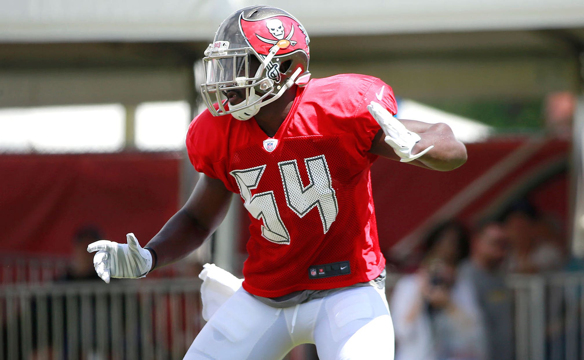 LOOK: Lavonte David appears on Sports Illustrated cover | FOX Sports