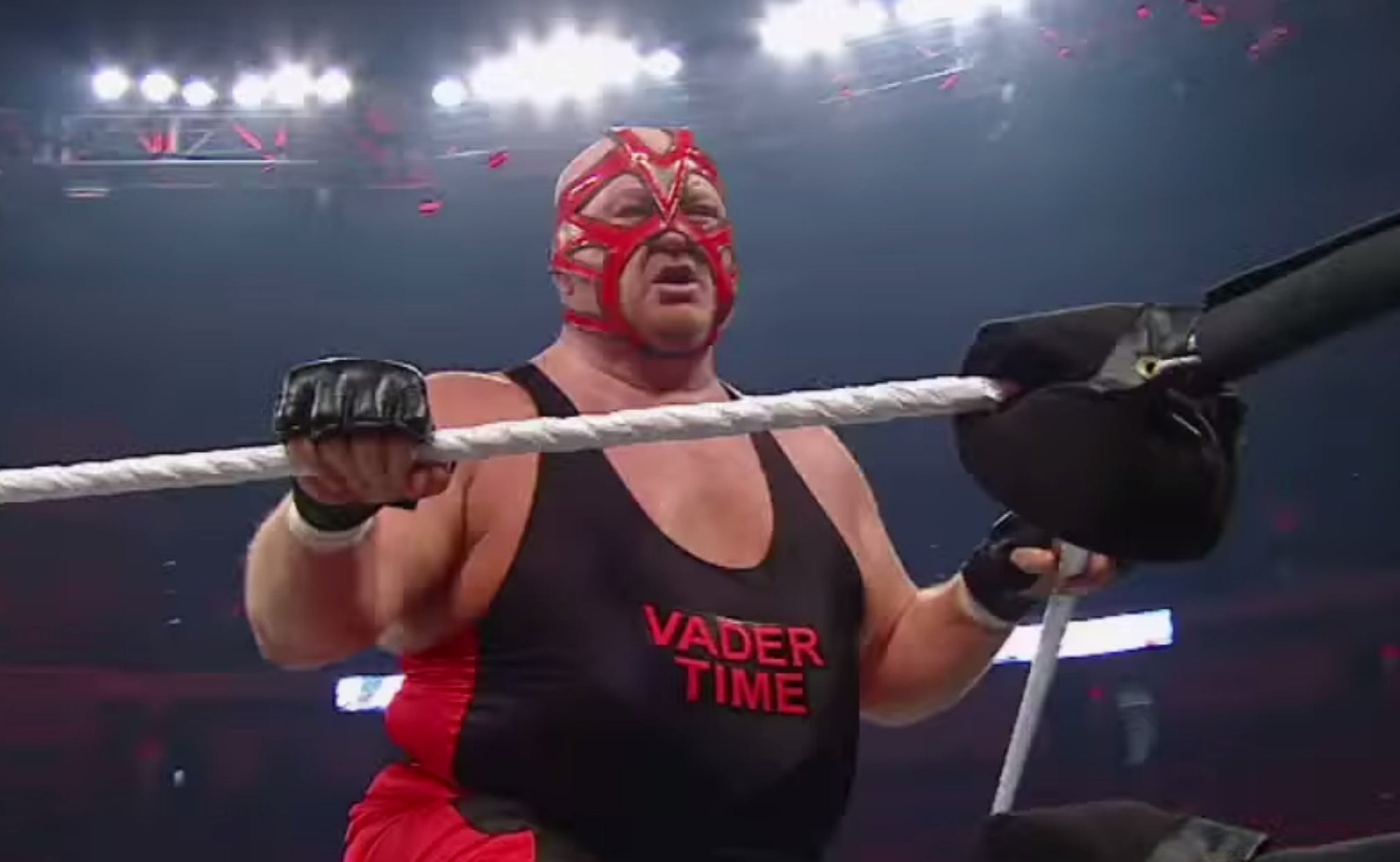 Wrestling legend Vader survives horrifying car accident | FOX Sports