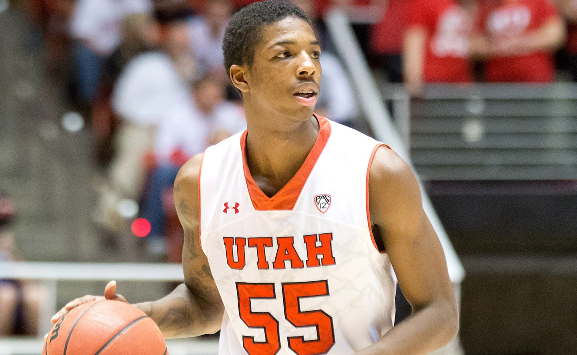 Delon Wright debuts Raptors' new uniforms at rookie photo shoot | FOX ...