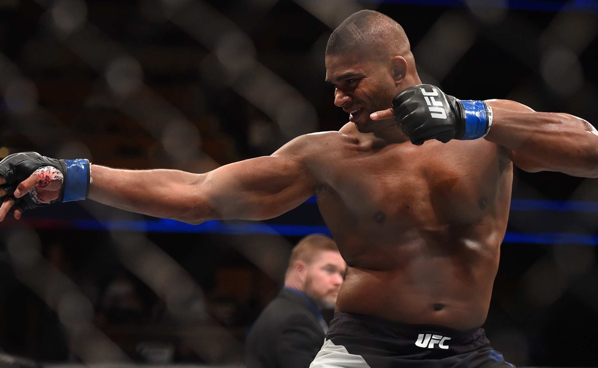 Alistair Overeem looks forward to being 'the most decorated heavyweight ...