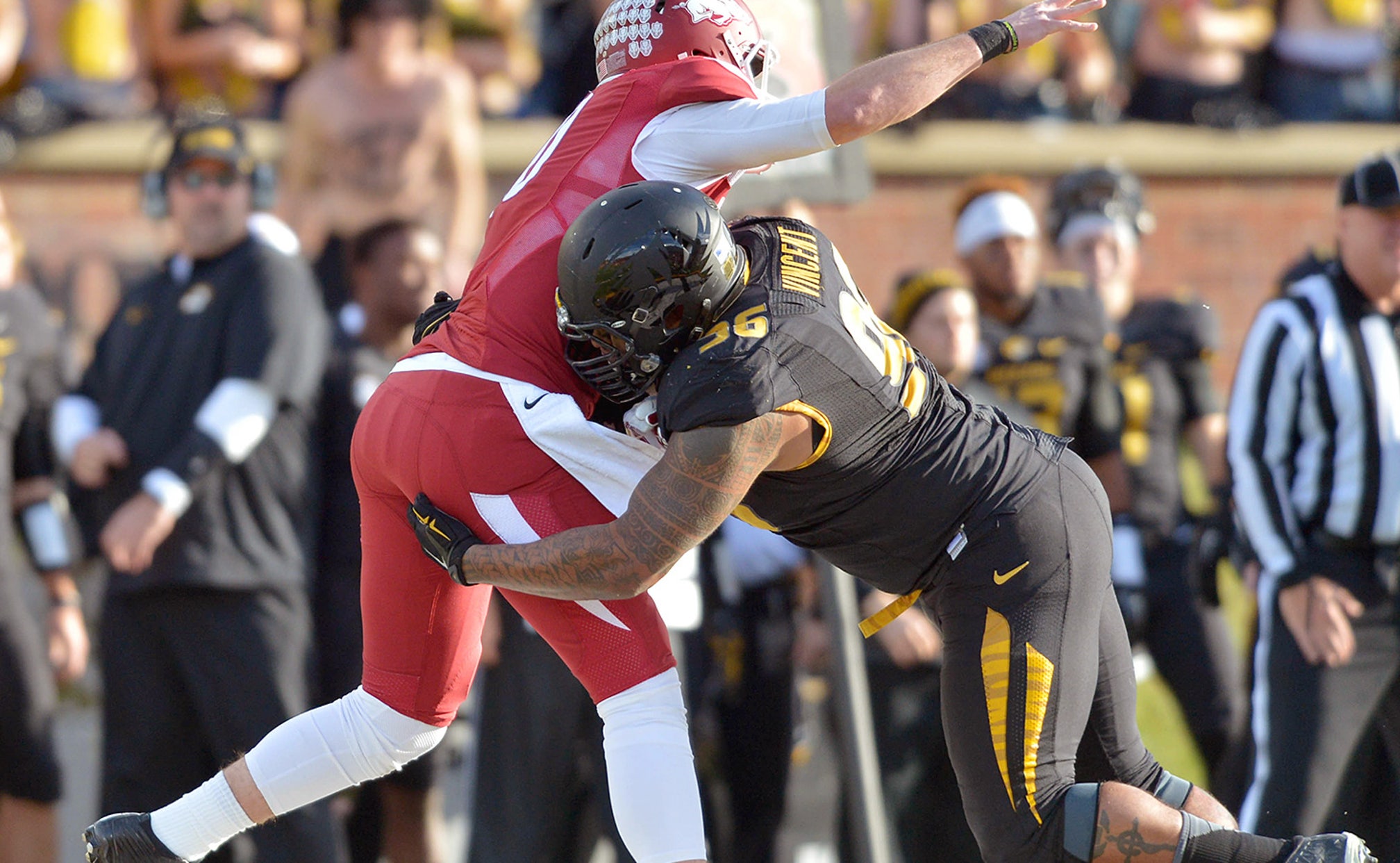 PHOTO: Arkansas-Missouri unveil new rivalry trophy | FOX Sports