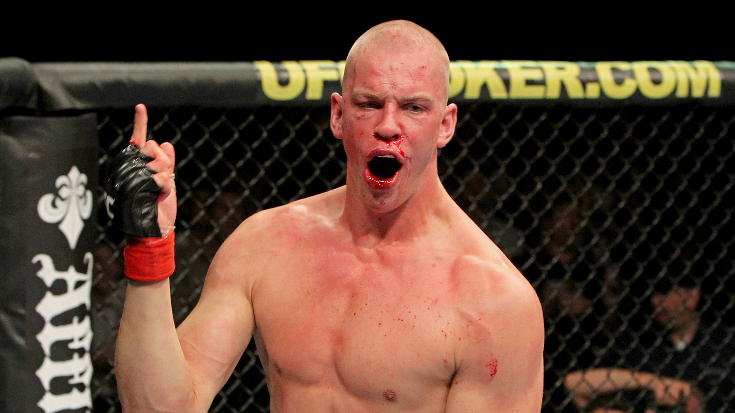 UFC 175 Scrum News: Stefan Struve OK after pre-fight health scare | FOX ...