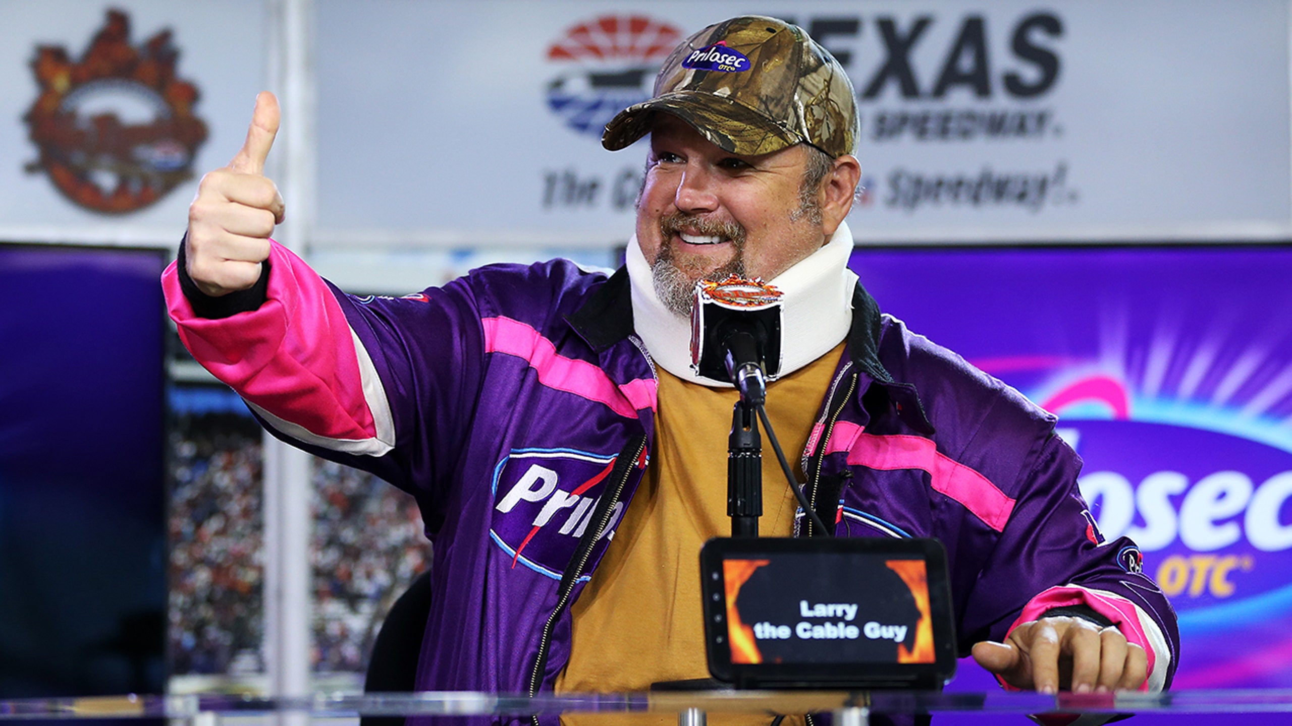Gettin' 'er done: Larry the Cable Guy spends the day at Texas Motor ...