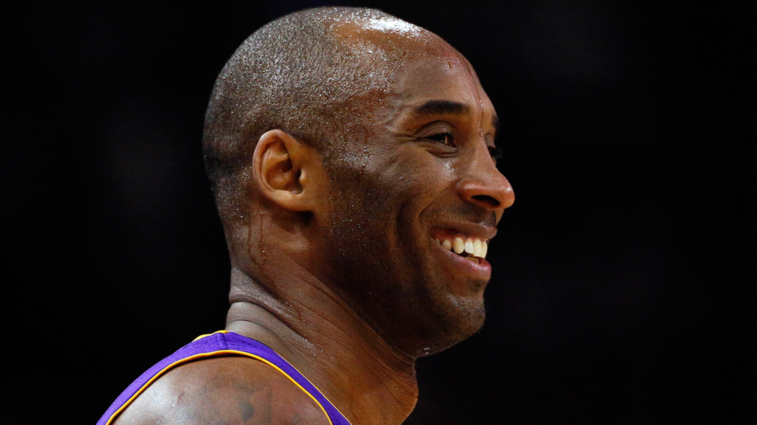 Kobe's retirement tour mocked in latest 'Game of Zones' episode | FOX ...