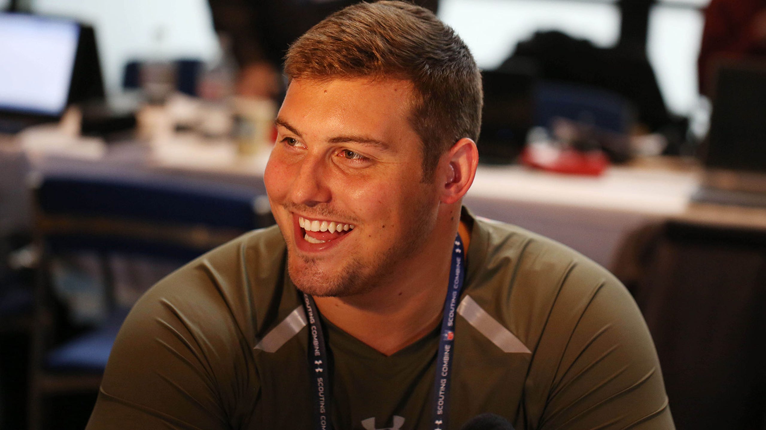 Report: Bears trade guard Ryan Groy to Patriots | FOX Sports