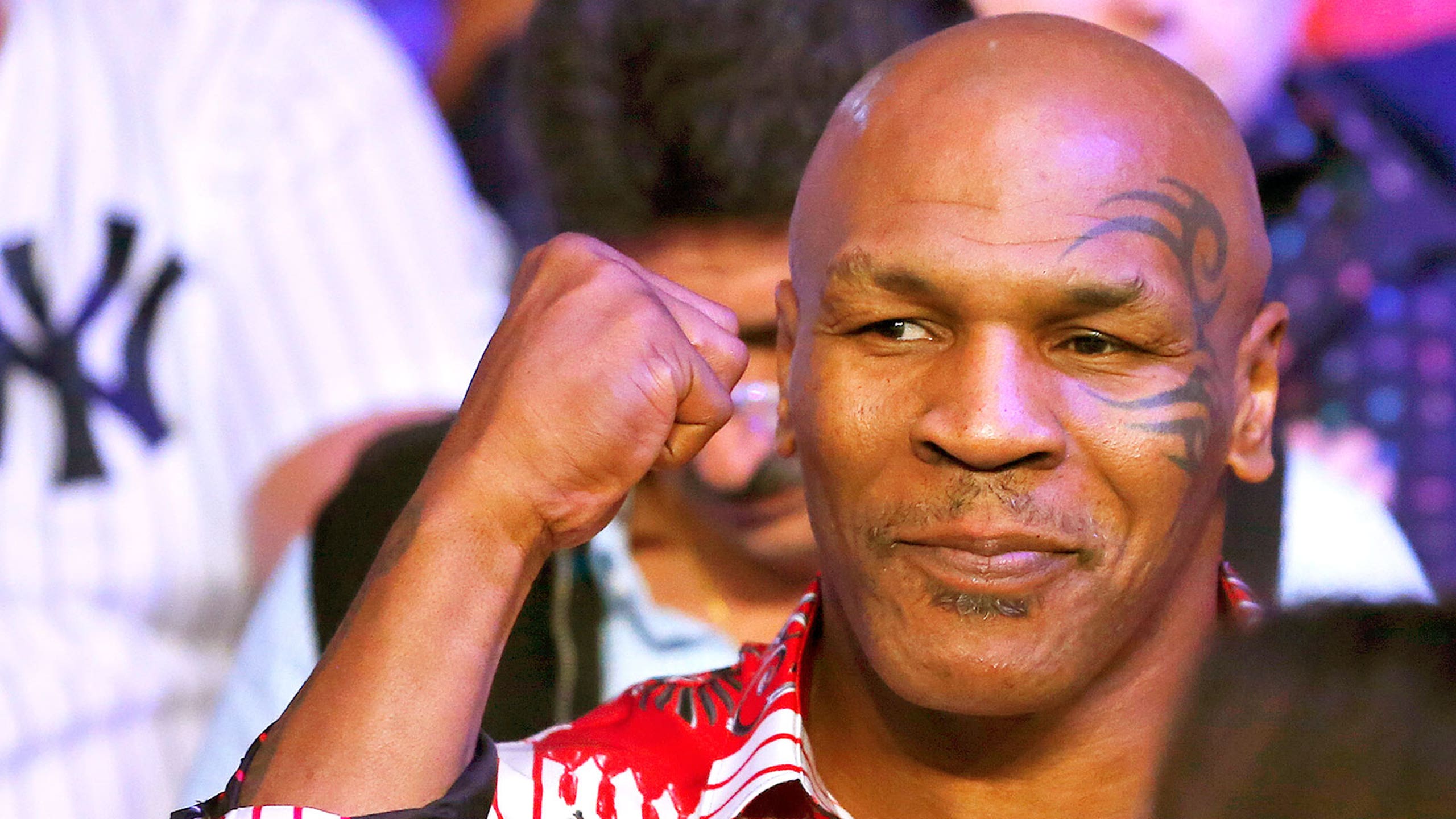 Tyson goes on curse-filled diatribe on live TV in Toronto | FOX Sports