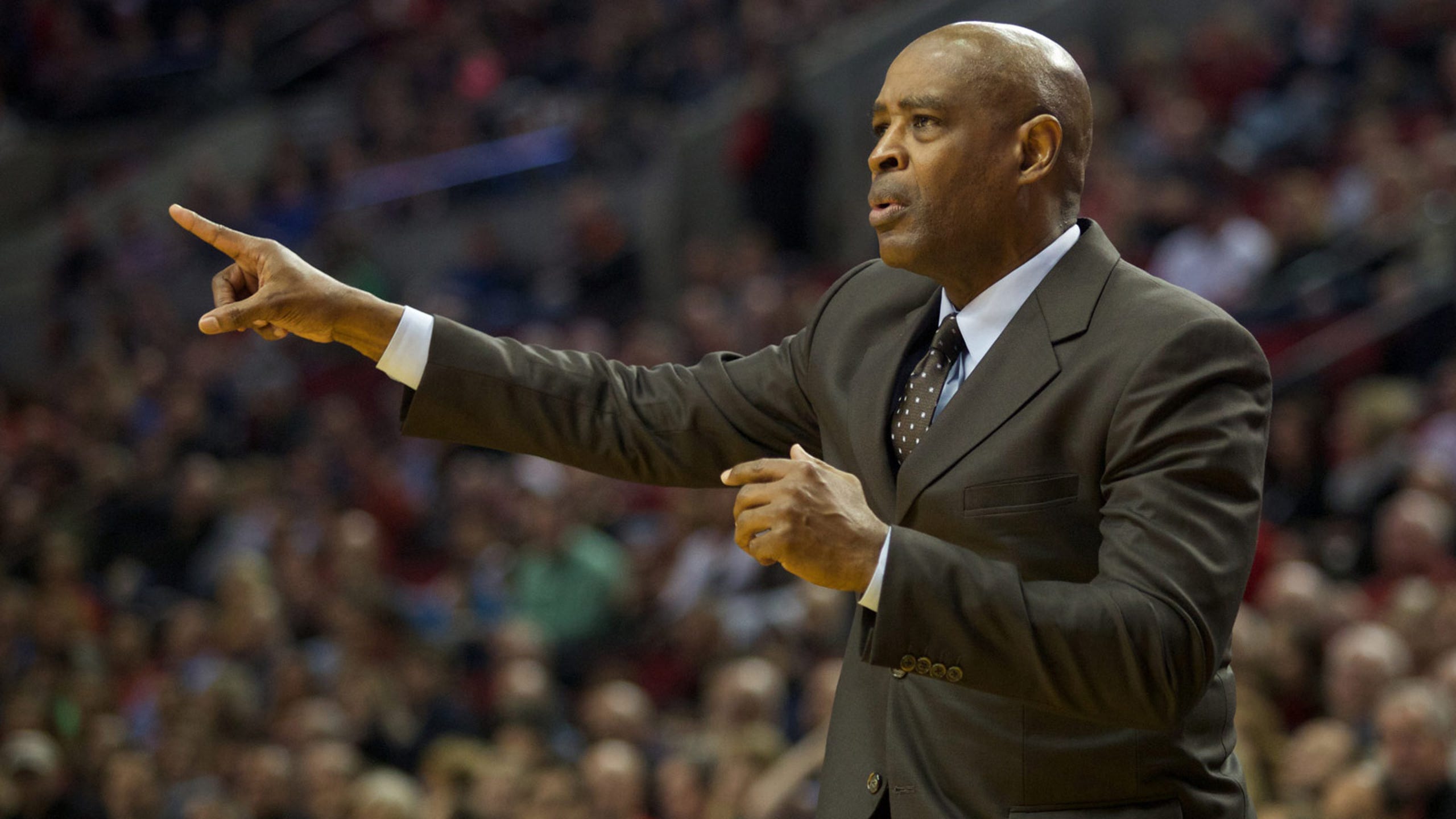 Former Hawks, Bucks head coach Larry Drew joins Cavs as assistant | FOX ...