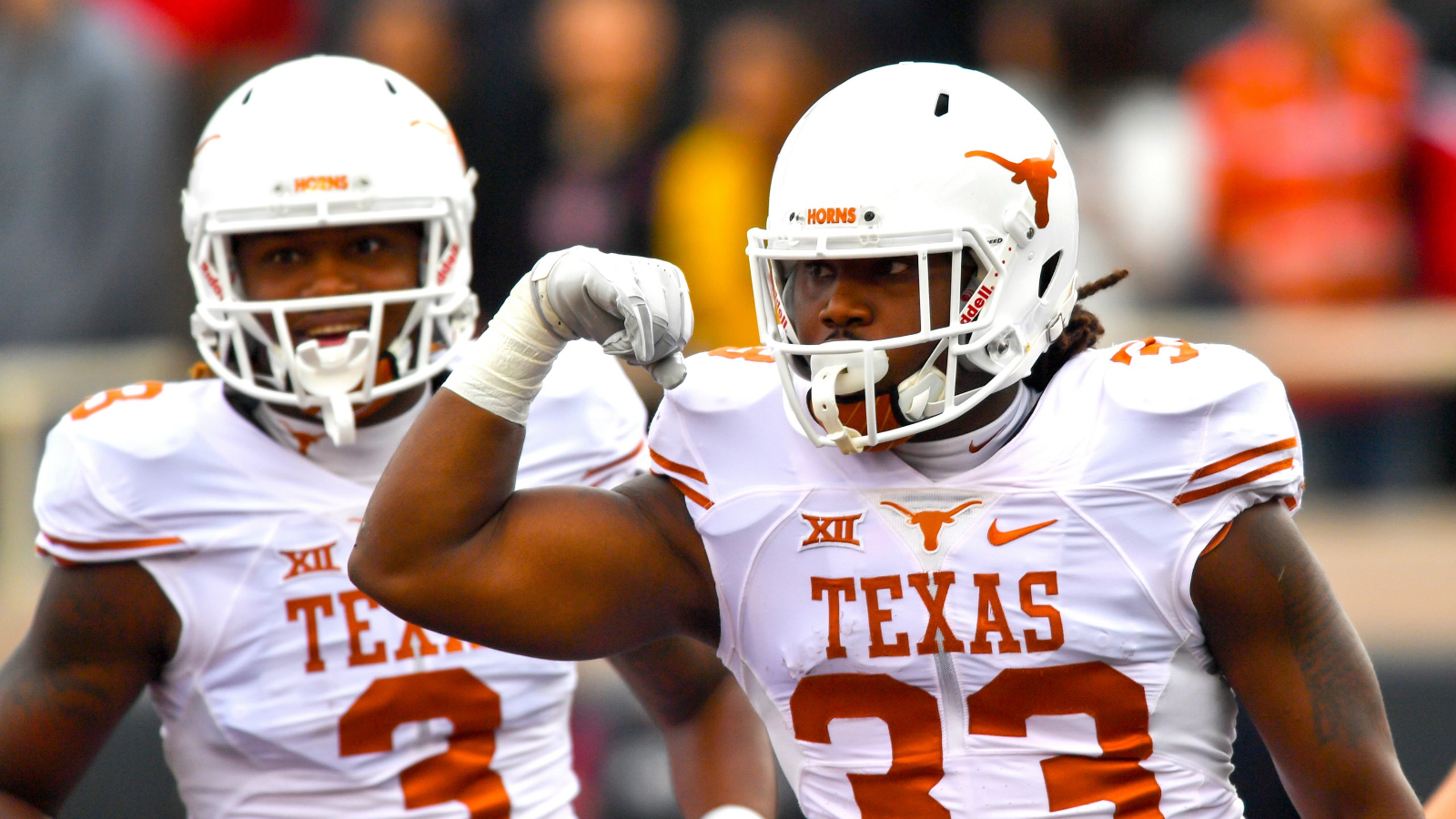 Texas running back D'Onta Foreman runs for 341 yards against Texas Tech ...