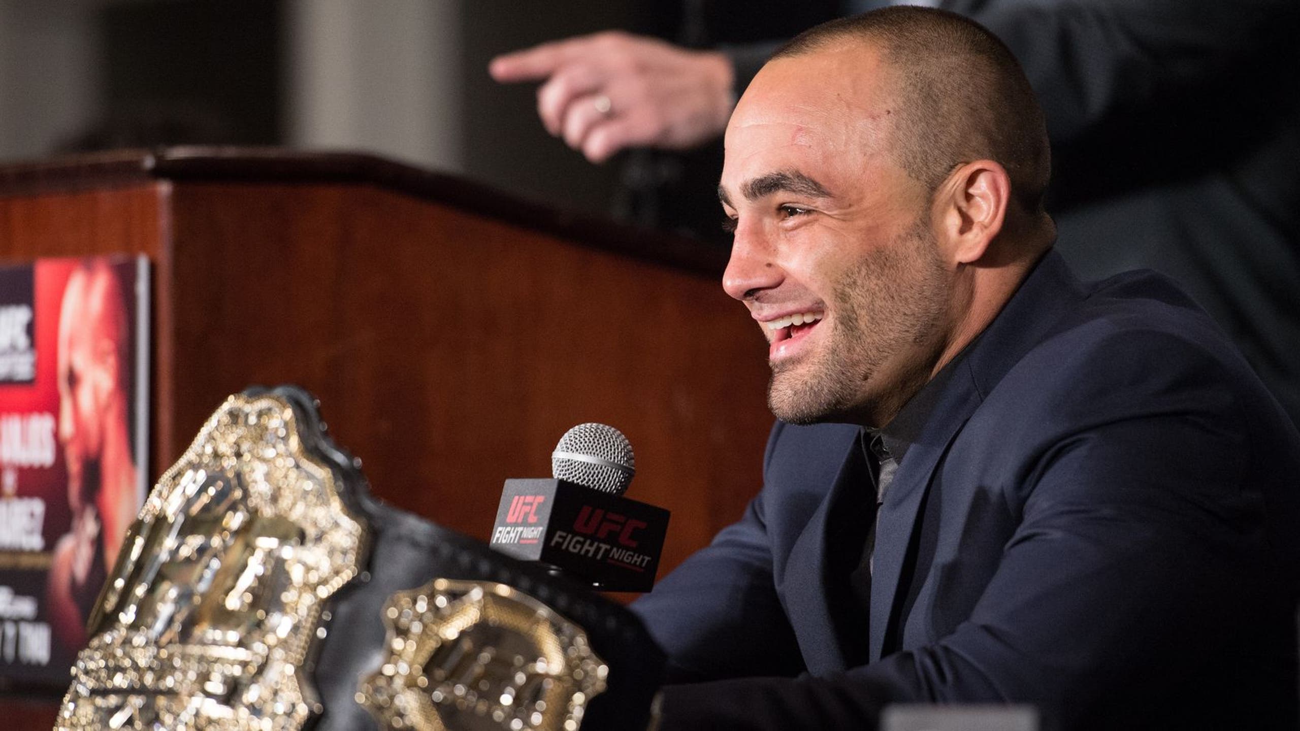 Eddie Alvarez got a hilarious text from his son after winning UFC title ...