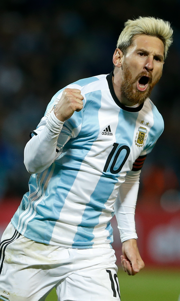 Messi finally reveals why he dyed his hair blond | FOX Sports