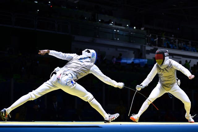 French fencer loses his cell phone in the middle of a bout | FOX Sports