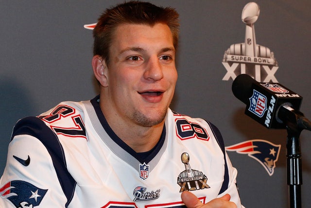 WATCH: Rob Gronkowski dumbfounded after amazing football magic trick ...