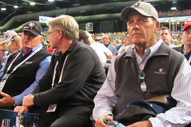 Barrett-Jackson: Ron Pratte's Futurliner wows the crowd | FOX Sports