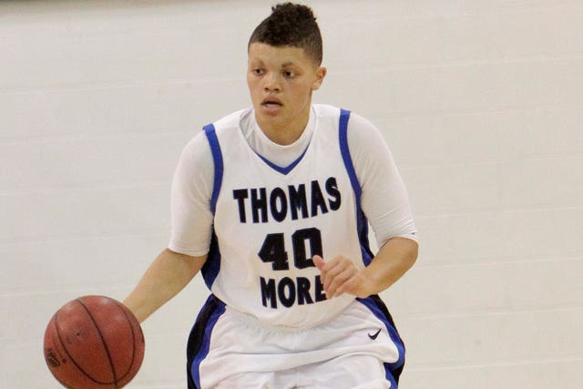 randy moss basketball picture