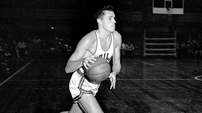 Hall of Fame basketball player Tom Gola dies at 81 | FOX Sports