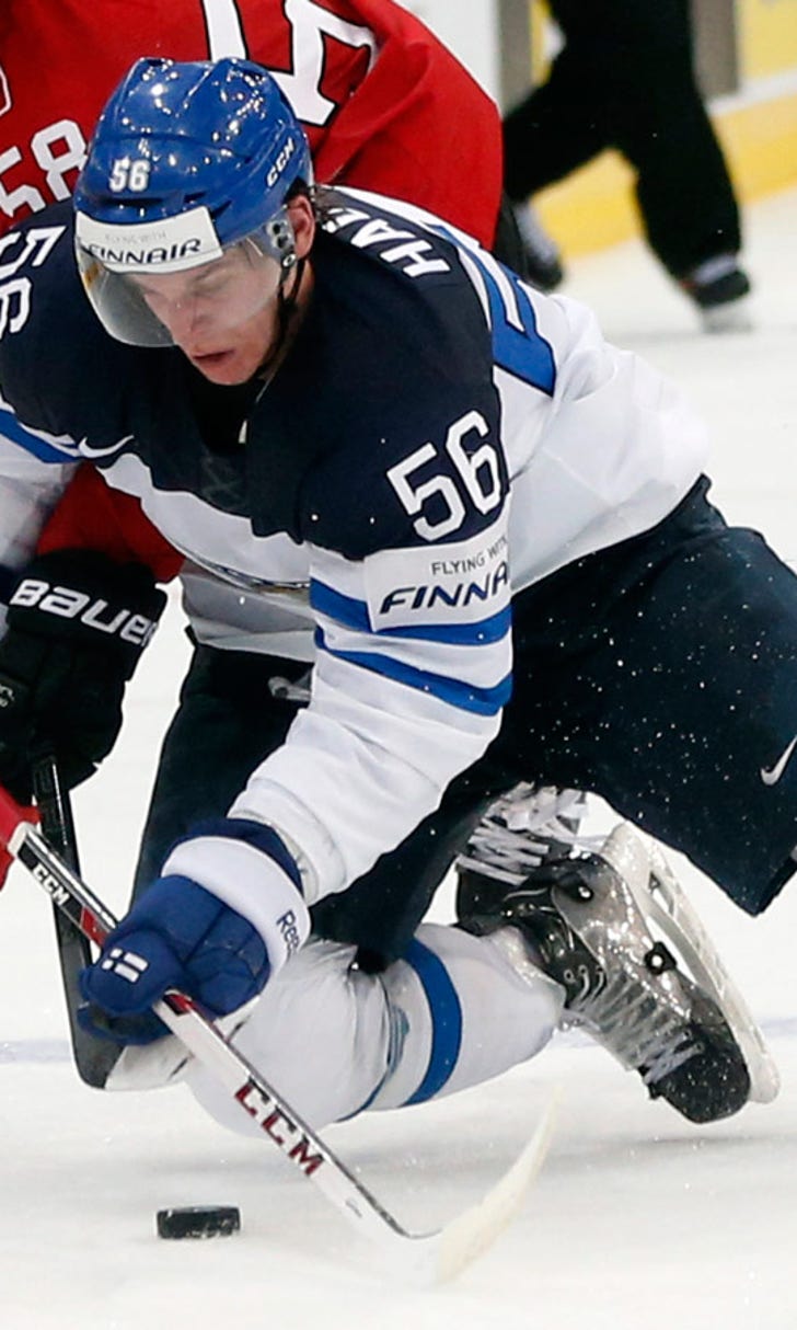 Haula fractures jaw at World Championships | FOX Sports