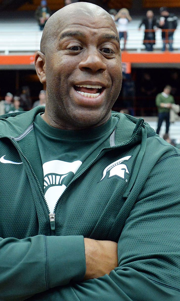 Magic Johnson is at the Cotton Bowl supporting Michigan State | FOX Sports