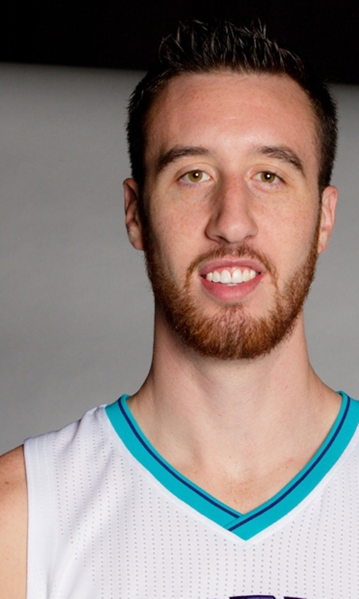 Frank Kaminsky has a pretty neat bathtub | FOX Sports