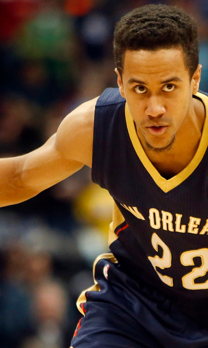 Reports: Hornets reach deal with point guard Brian Roberts | FOX Sports