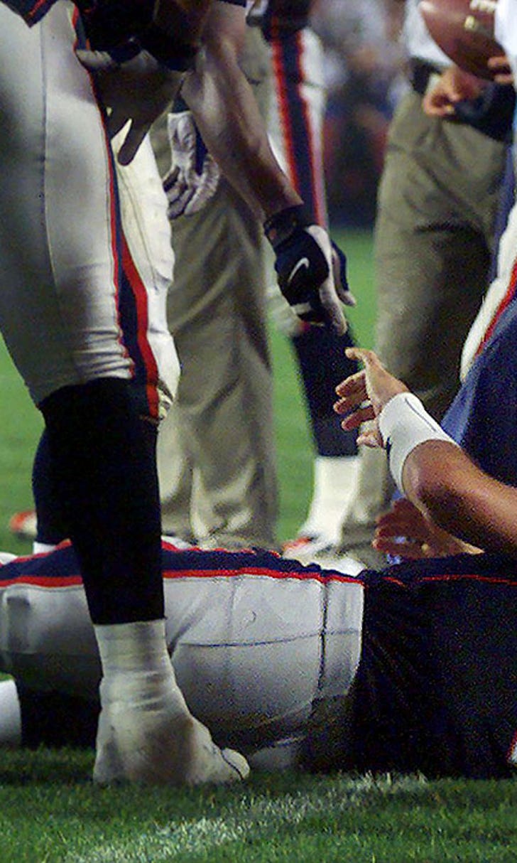 Mo Lewis's hit thrust Brady into the Patriots' starting job | FOX Sports