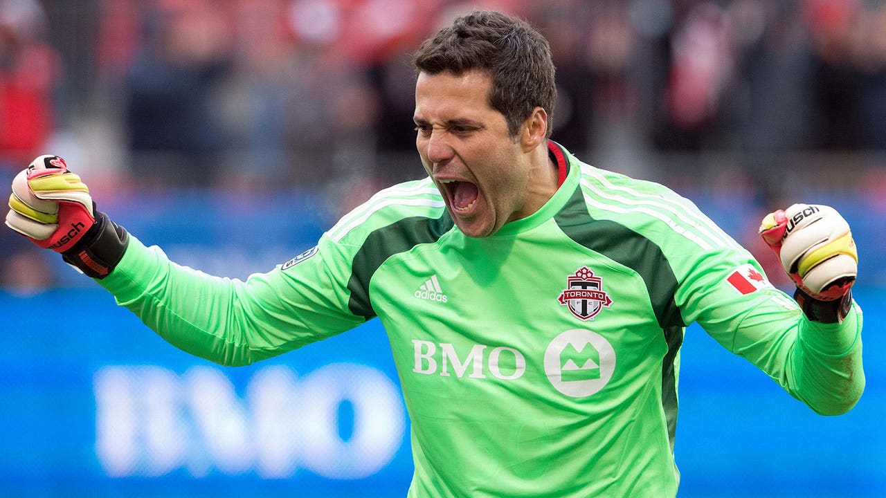 Julio Cesar gets emotional again as he says goodbye to Toronto FC | FOX ...