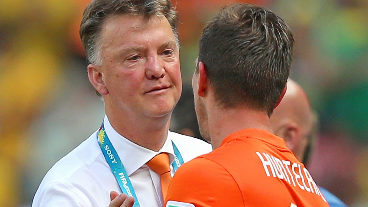 Van Gaal credits cooling break as reason behind Netherlands victory ...