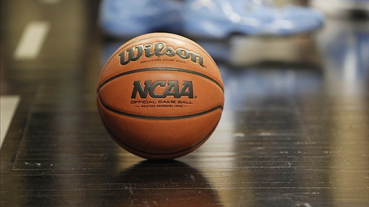 UNC Basketball: Ball boy dazzles crowd with half court shots | FOX Sports