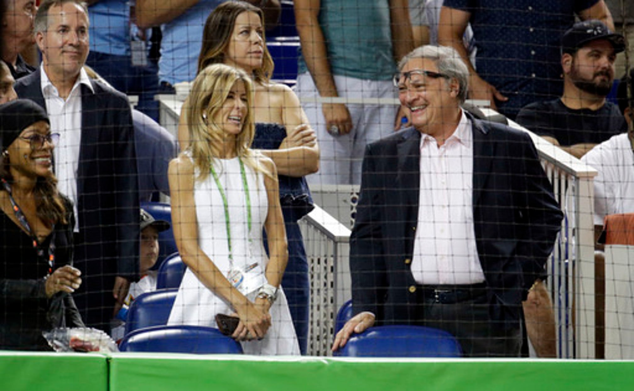 AP source: Bush-Rothbaum group halts bid for Marlins | FOX Sports