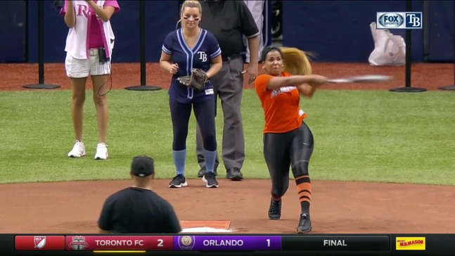 Marcell Ozuna's wife smashed a home run almost as impressive as her ...