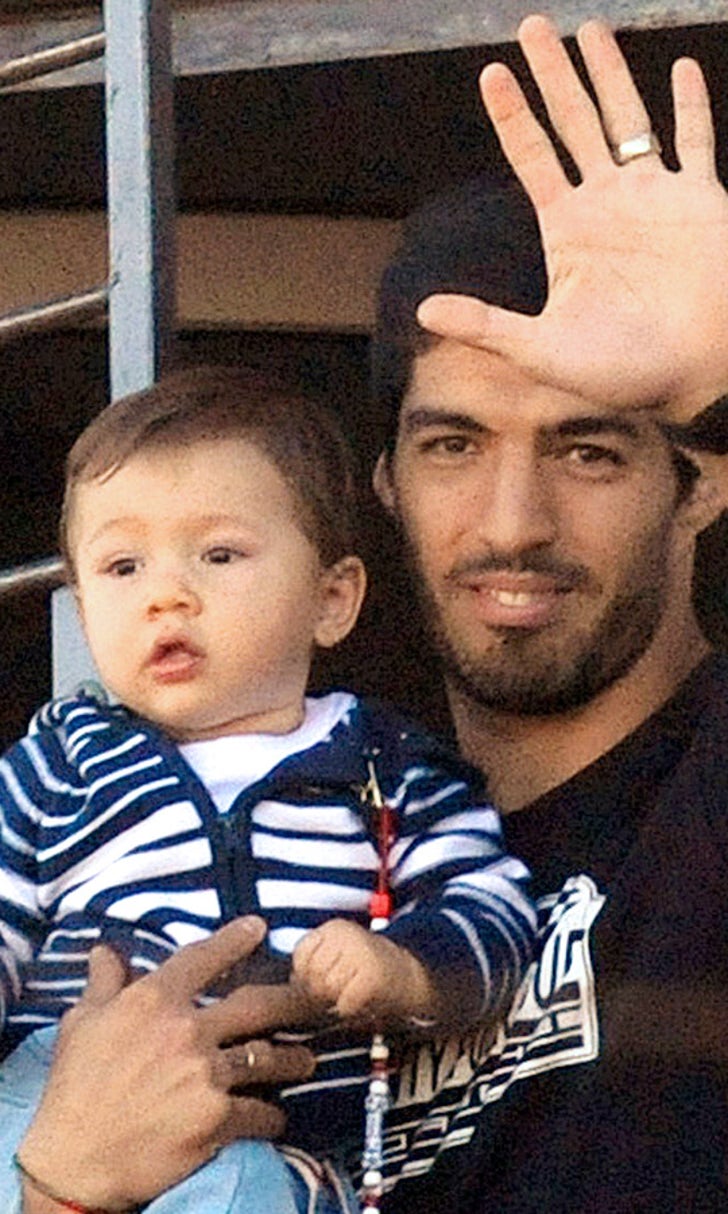 Luis Suarez tells FIFA panel that he did not deliberately bite ...