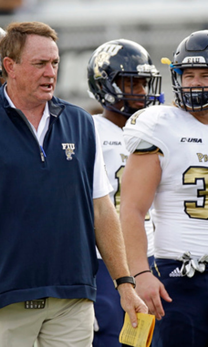 Butch Davis returns to coaching; FIU struggles in his debut | FOX Sports