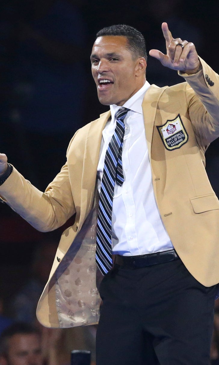 The Latest: Tony Gonzalez enters Hall of Fame | FOX Sports