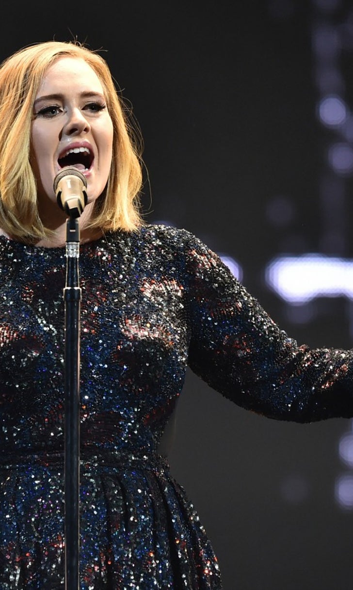 Adele professes love for Tottenham Hotspur at London show | FOX Sports