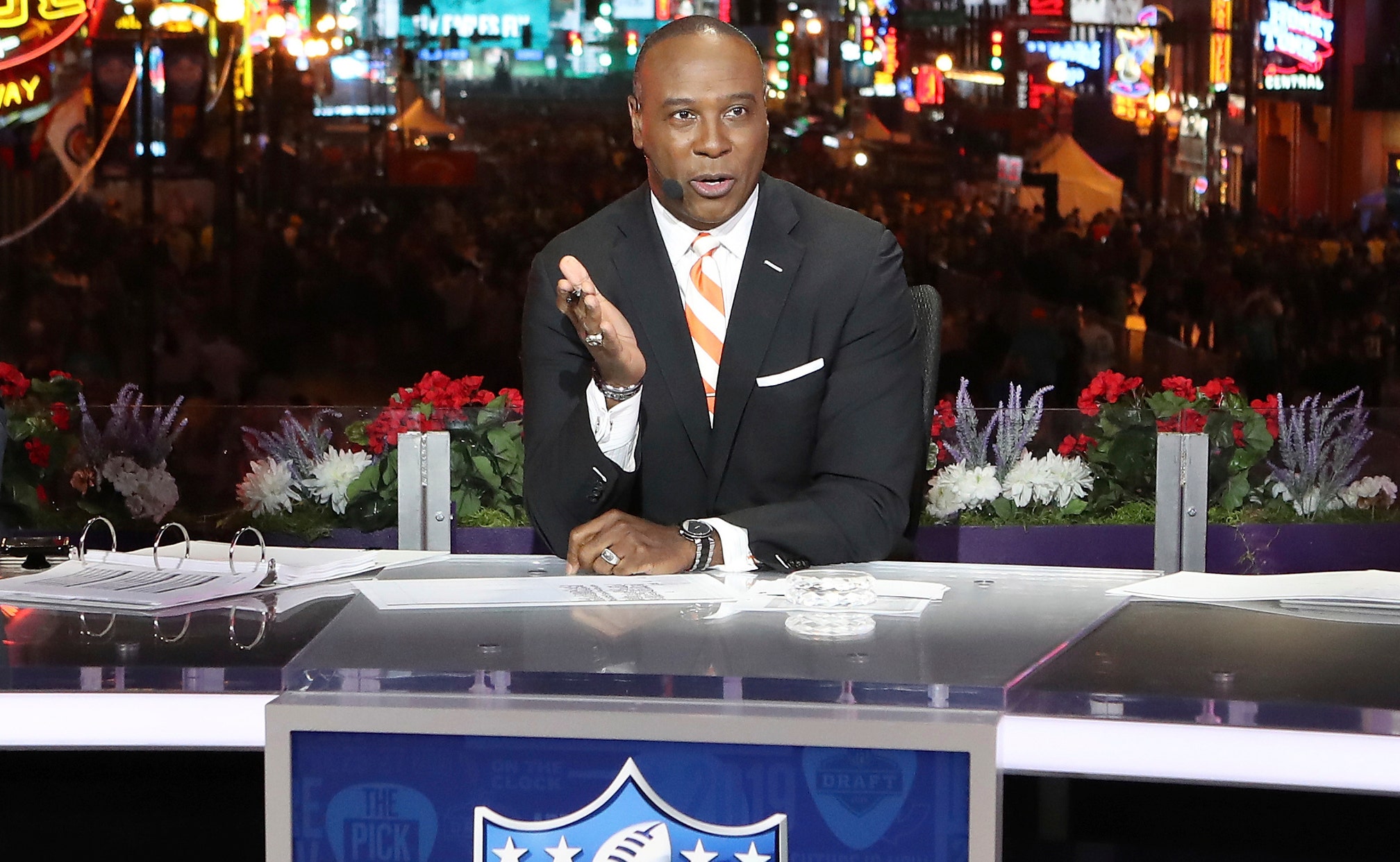 Charles Davis joins CBS as part of its No. 2 NFL crew | FOX Sports