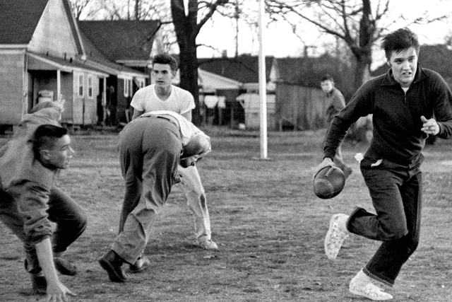 The Story Of Elvis & His NFL Fandom | FOX Sports