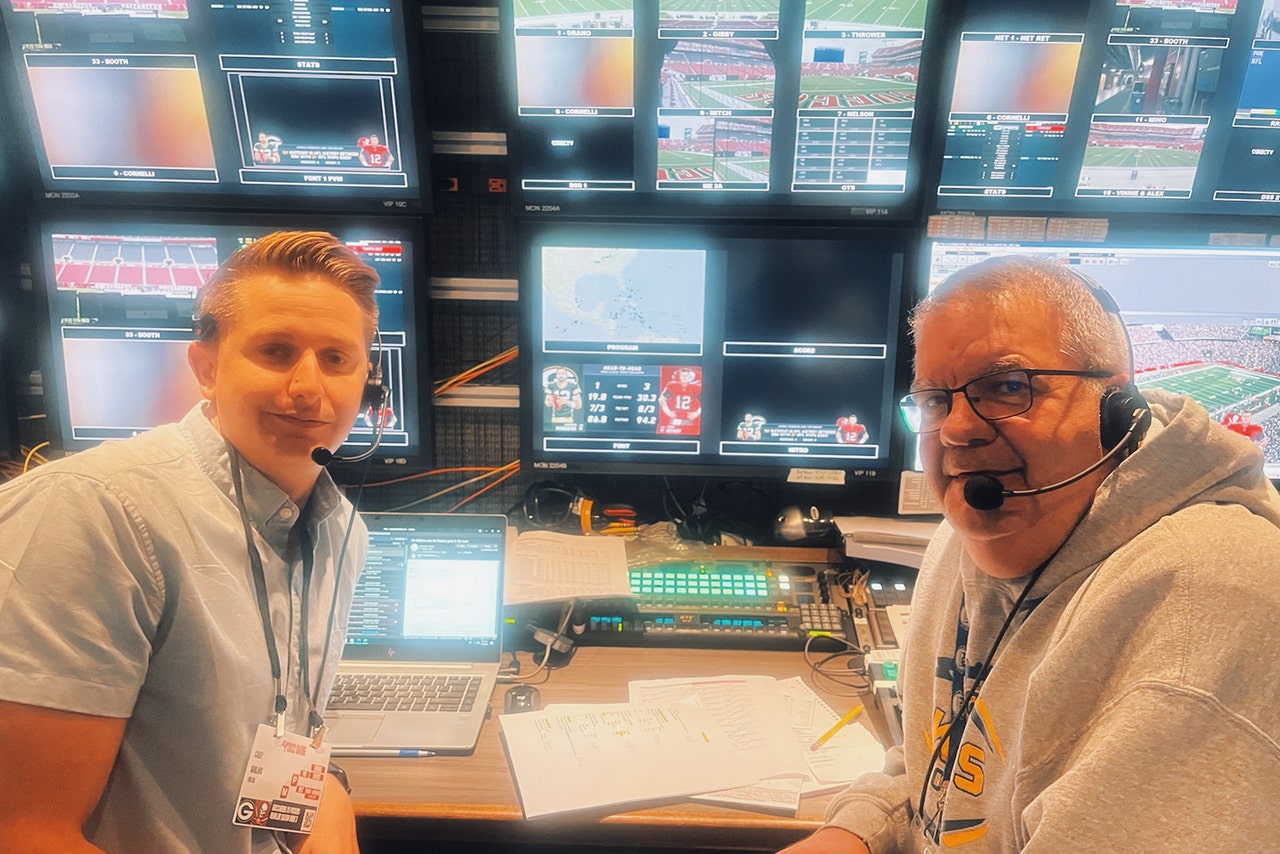 Behind the Scenes with FOX NFL crew: Rodgers, Brady own spotlight | FOX ...