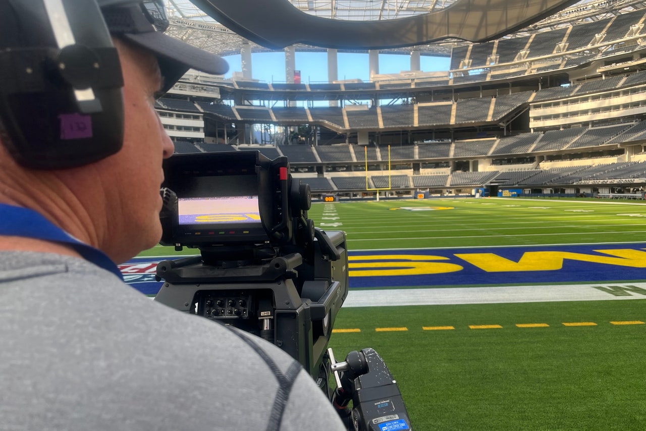 Behind the Scenes with FOX NFL Crew: Truckin' through L.A. | FOX Sports