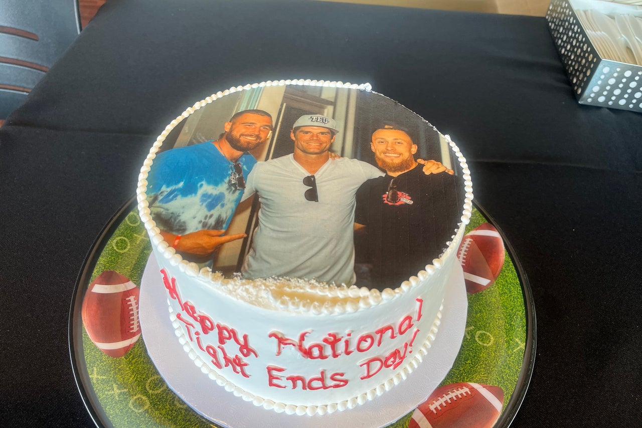 Behind the scenes with FOX NFL Crew: National Tight Ends Day | FOX Sports