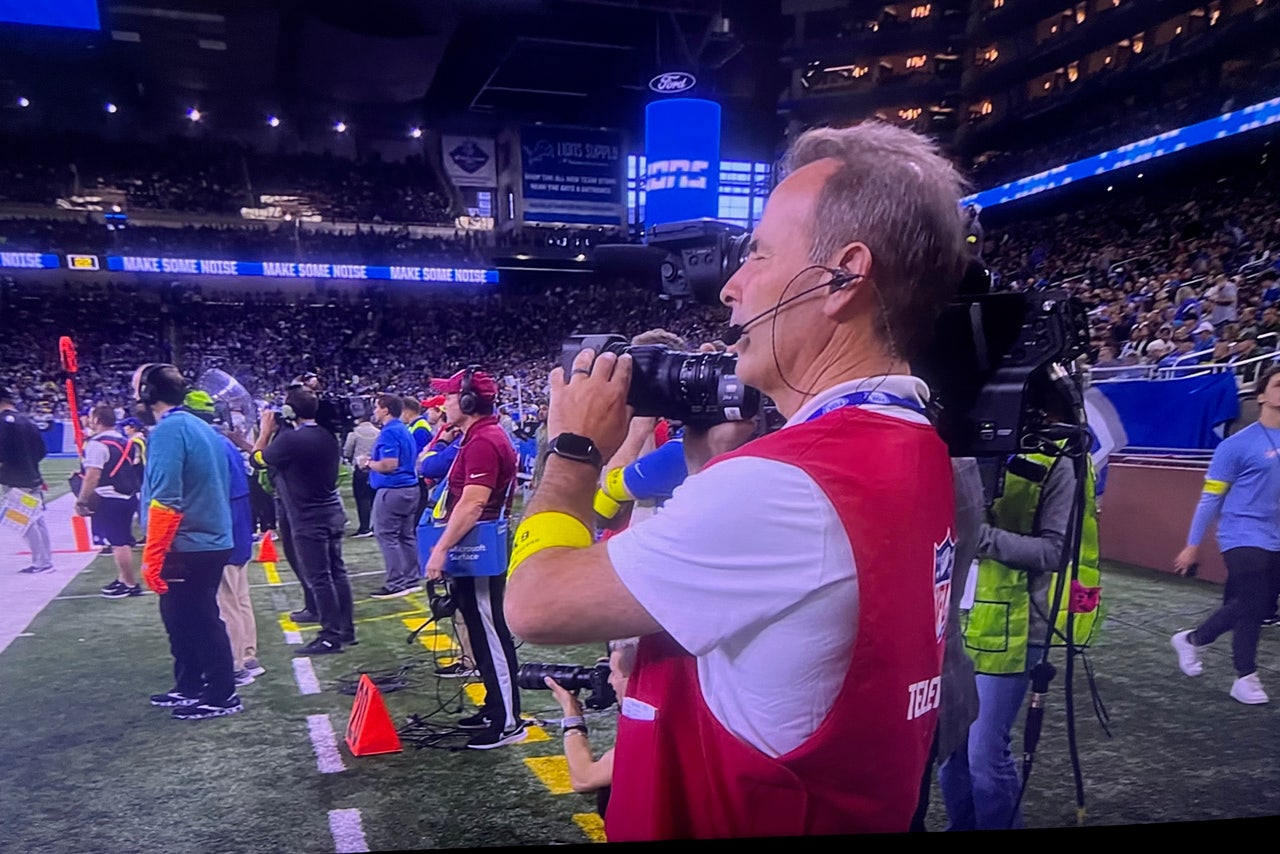 Behind the Scenes with FOX NFL Crew: A slice of Detroit | FOX Sports