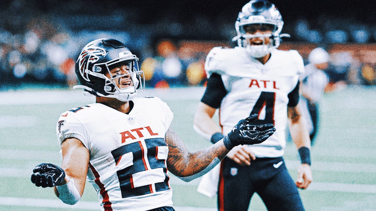 Falcons rookie RB Tyler Allgeier runs 'like a boss' | FOX Sports