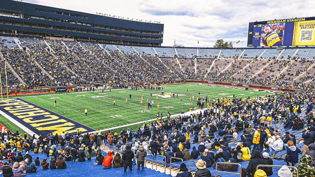 10 Biggest College Football Stadiums: Michigan Stadium, Ohio State and ...