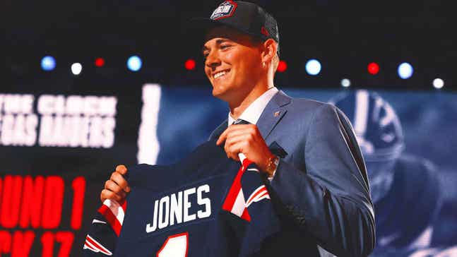 Mac Jones finally joins 49ers, 4 years after they nearly drafted him ...