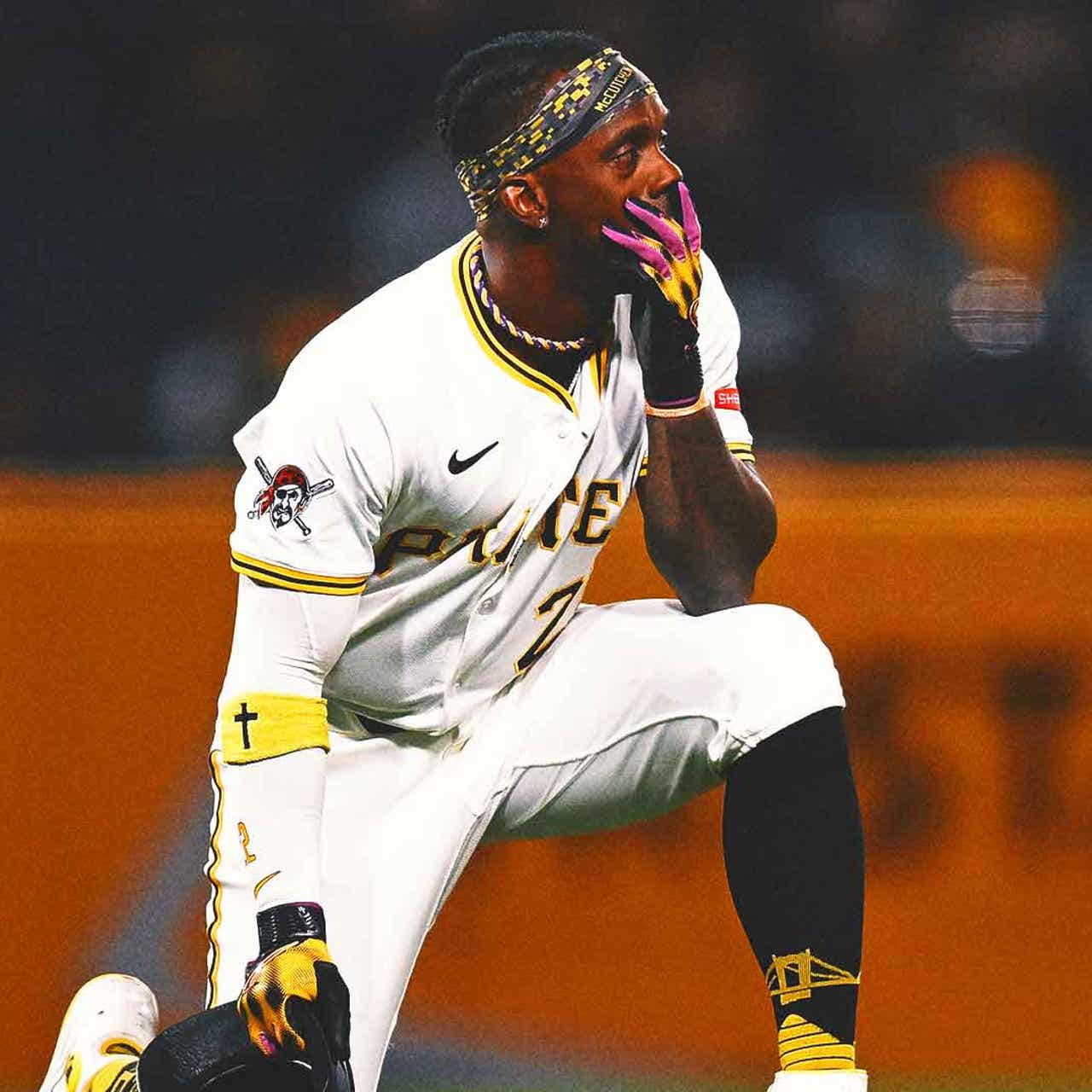 roberto clemente wall fall