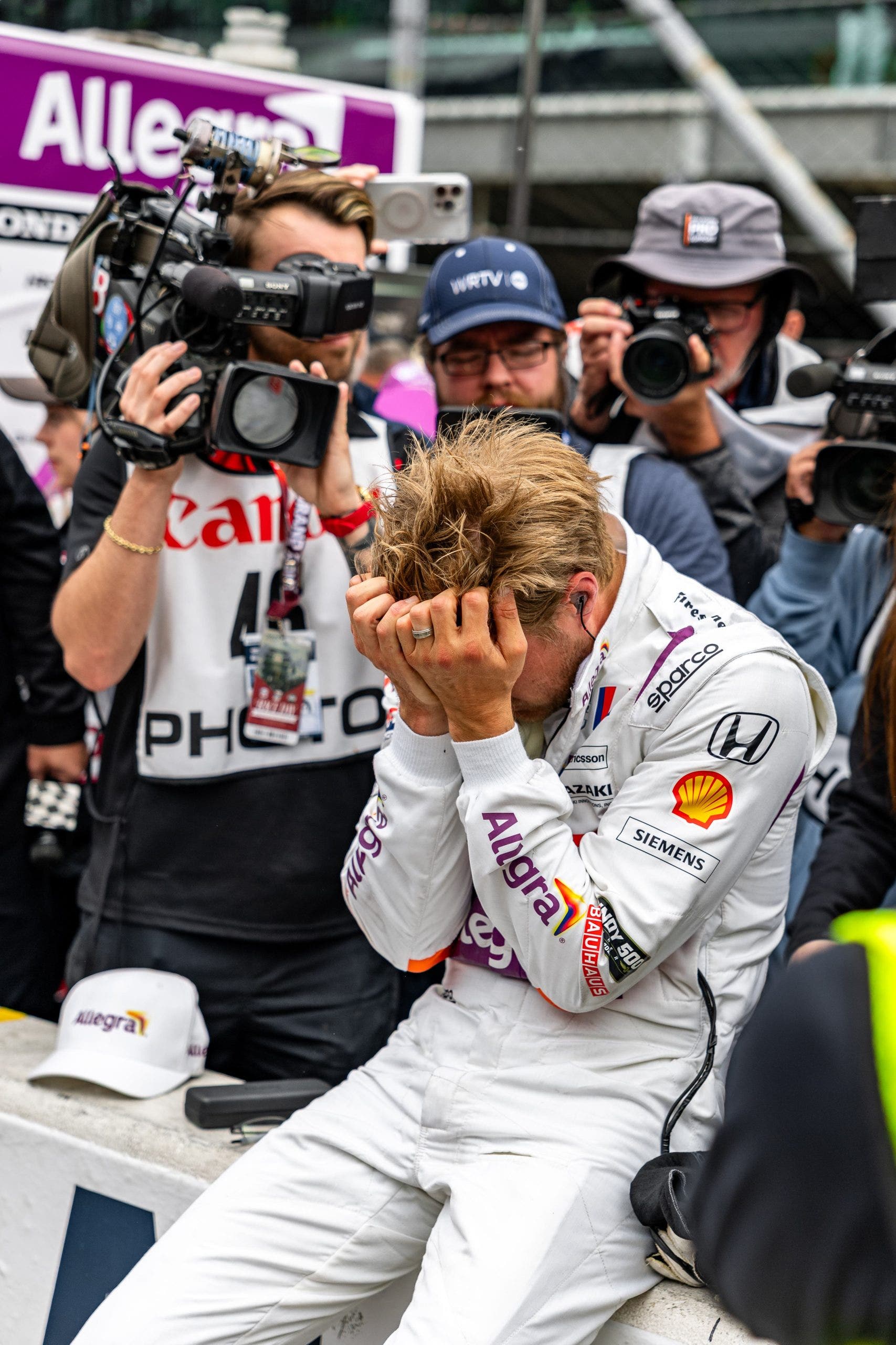 From crashes to triumph: The 109th running of Indy 500 in photos | FOX ...