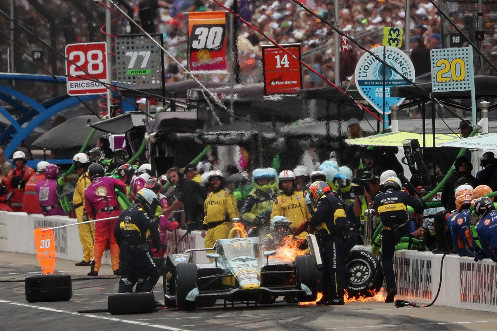 From crashes to triumph: The 109th running of Indy 500 in photos | FOX ...