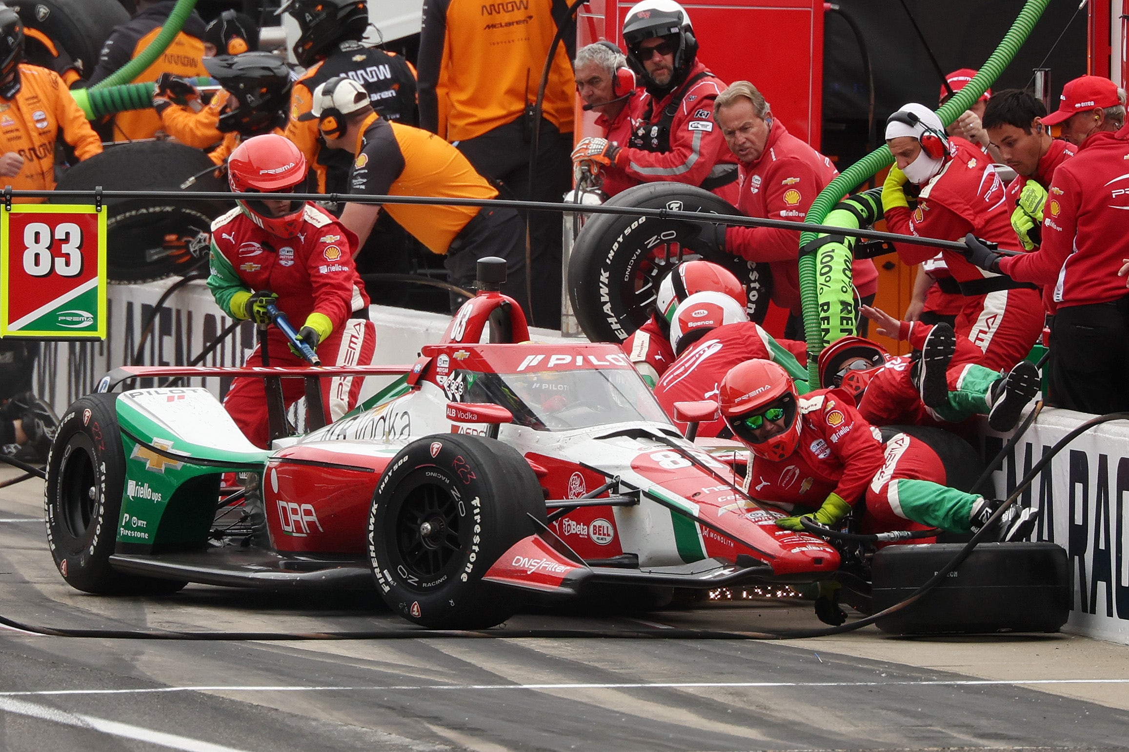 From crashes to triumph: The 109th running of Indy 500 in photos | FOX ...