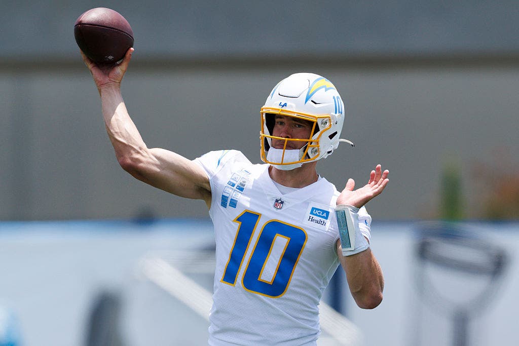 Who Are The 10 Highest-Paid NFL Players Entering The 2025 Season? | FOX ...