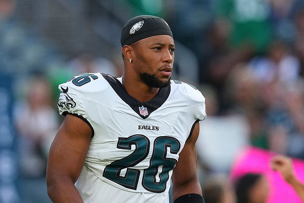 2025 Best NFL Running Backs: Saquon Barkley, Derrick Henry Lead Top 10 ...