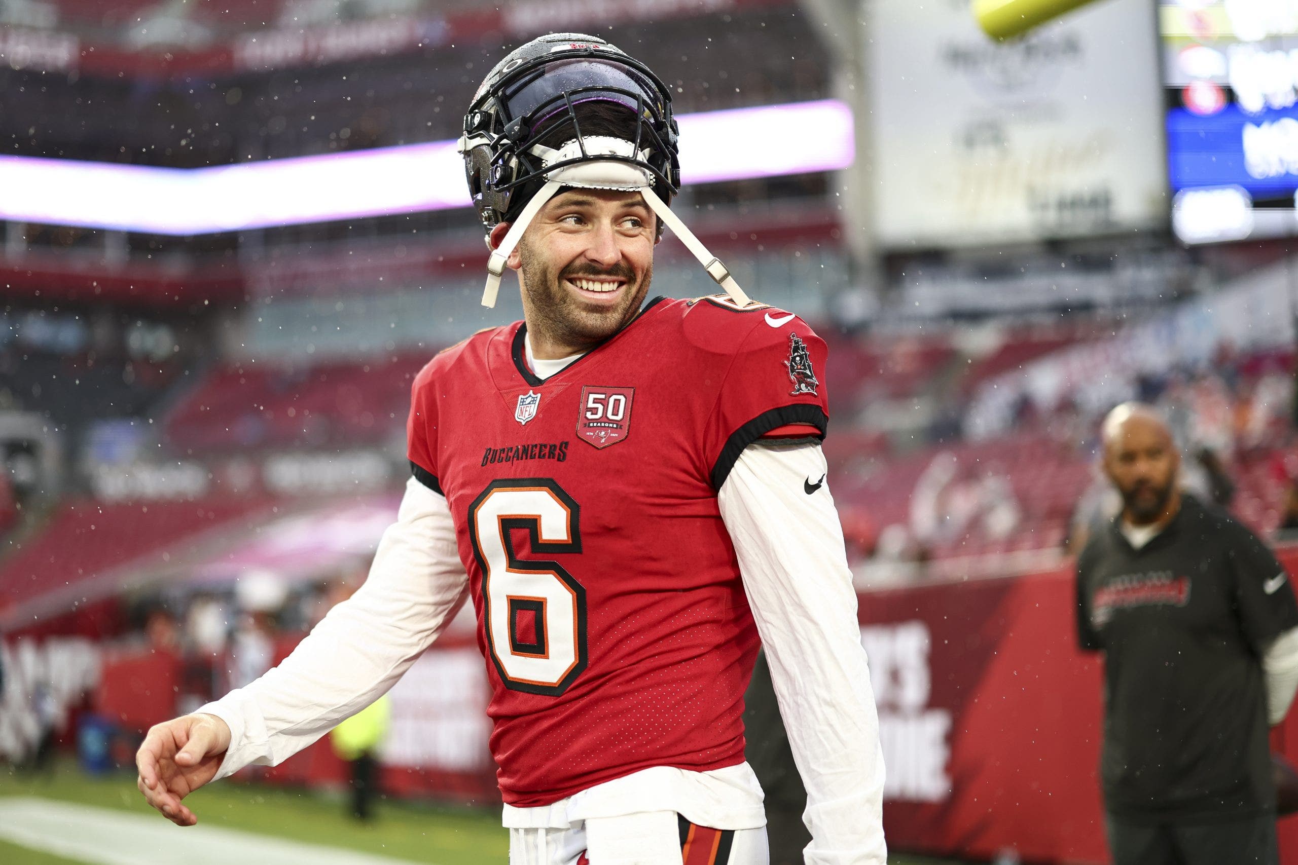 2025 Best NFL Quarterbacks: Patrick Mahomes, Lamar Jackson Lead Top 10 ...